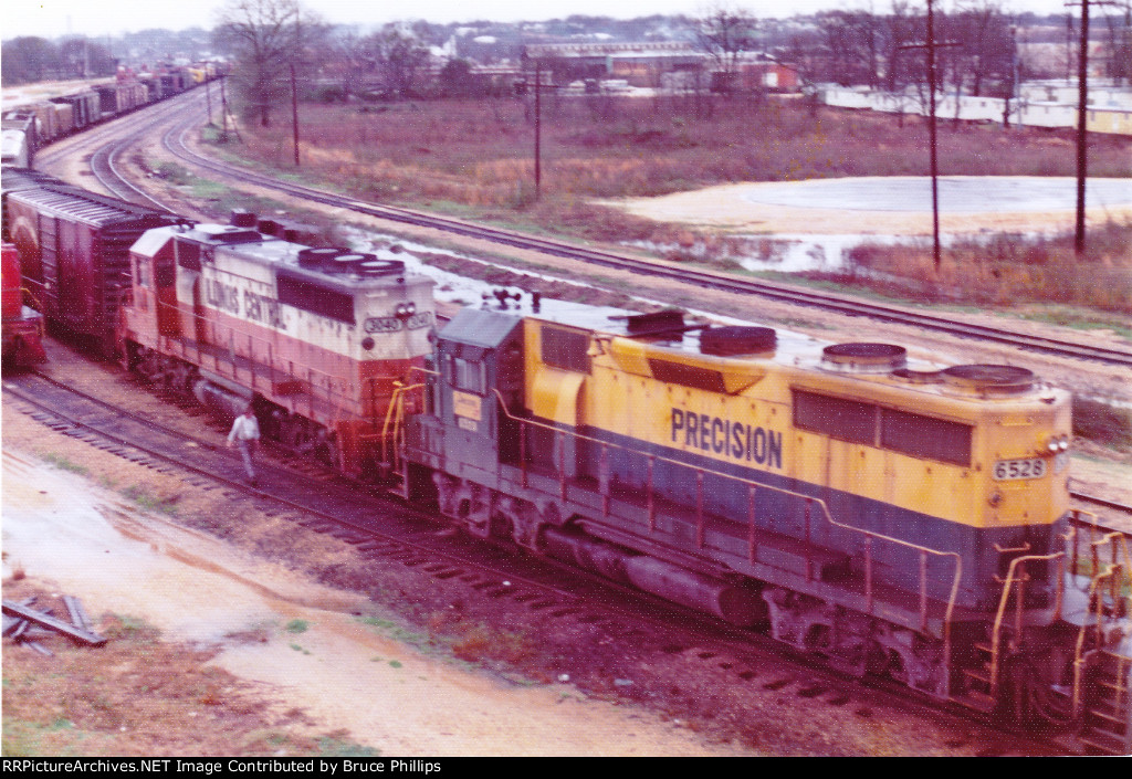 PNCX 6528 - Precision National GP35 on ICG